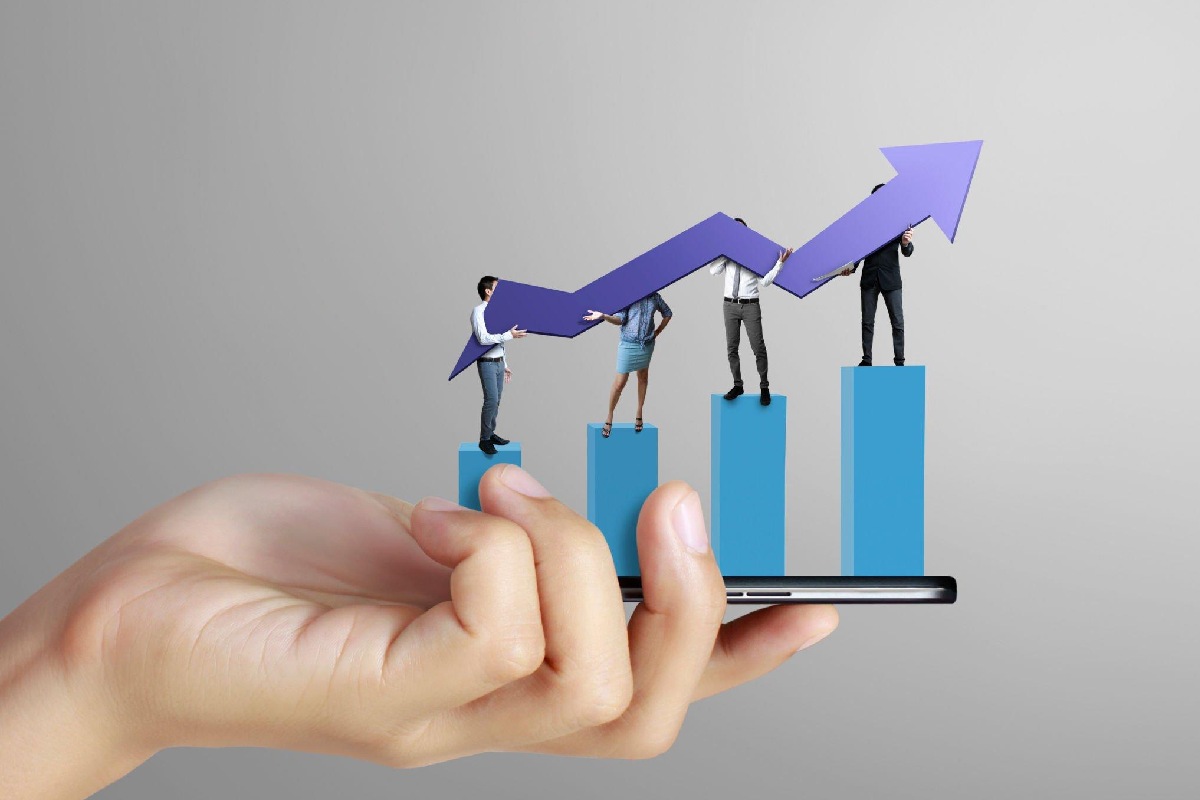 Simplifying Learning Management: Boosting Employee Growth and Engagement Simplifying Learning Management: Boosting Employee Growth and Engagement